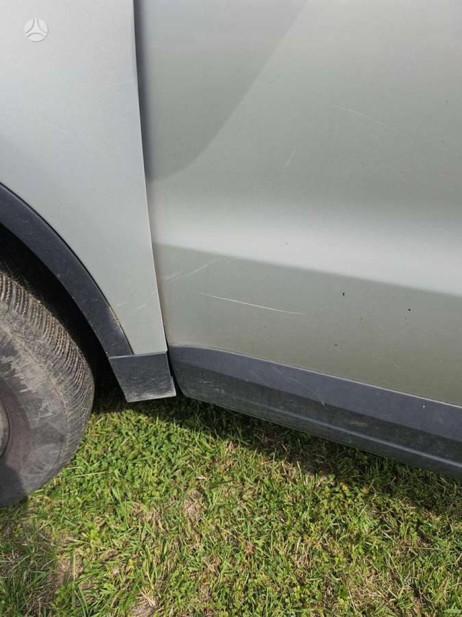 Pelēks Volkswagen Tiguan 2011 Viļņa, ar dzinēja tilpumu 2.00 L un nobraukumu 195 tūkst. km par 4000 €, foto 9 vietnē AUTOMOTO.COM.LV