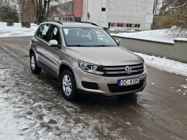 Grey Volkswagen Tiguan 2011 in Jekabpils, with an engine capacity of 1.40 L and mileage of 114 thousand km for 7200 €, photo 4 on AUTOMOTO.COM.LV