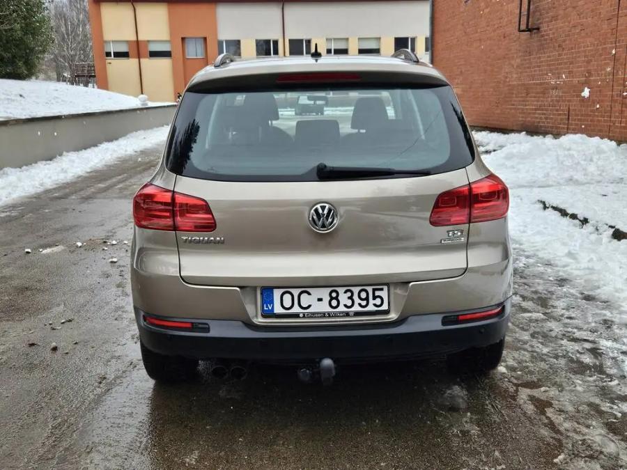 Pelēks Volkswagen Tiguan 2011 Jēkabpils, ar dzinēja tilpumu 1.40 L un nobraukumu 114 tūkst. km par 7200 €, foto 8 vietnē AUTOMOTO.COM.LV