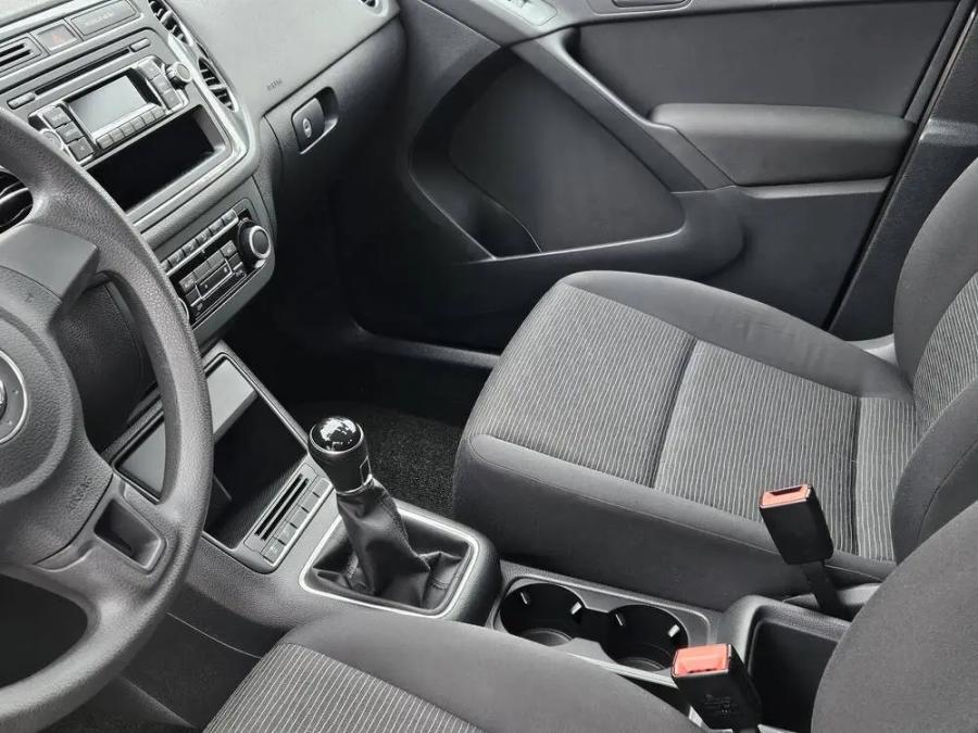 Pelēks Volkswagen Tiguan 2011 Jēkabpils, ar dzinēja tilpumu 1.40 L un nobraukumu 114 tūkst. km par 7200 €, foto 13 vietnē AUTOMOTO.COM.LV