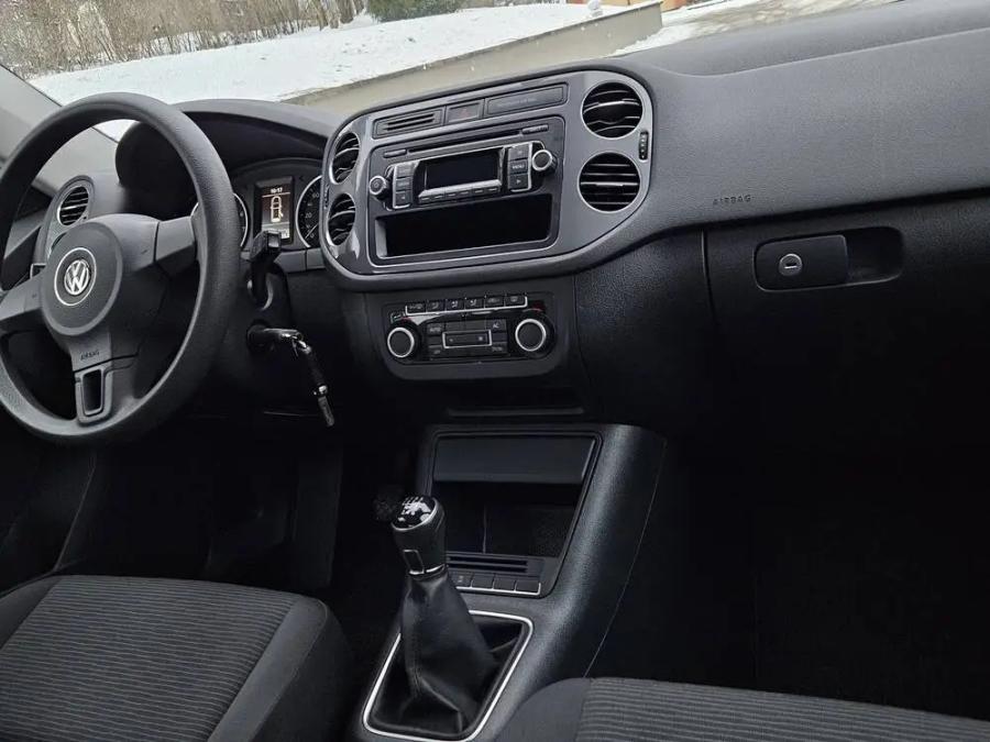 Pelēks Volkswagen Tiguan 2011 Jēkabpils, ar dzinēja tilpumu 1.40 L un nobraukumu 114 tūkst. km par 7200 €, foto 23 vietnē AUTOMOTO.COM.LV