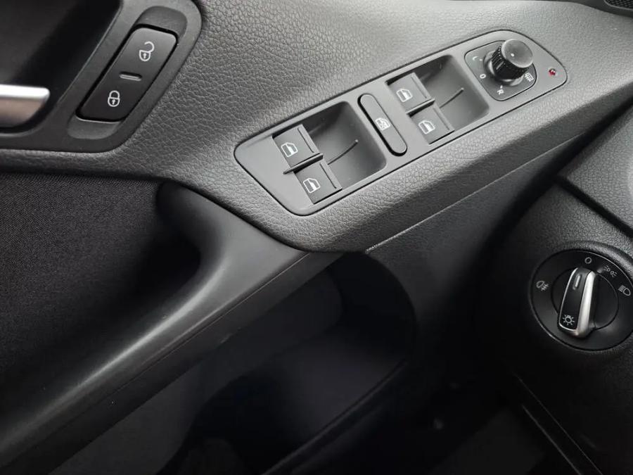 Pelēks Volkswagen Tiguan 2011 Jēkabpils, ar dzinēja tilpumu 1.40 L un nobraukumu 114 tūkst. km par 7200 €, foto 33 vietnē AUTOMOTO.COM.LV