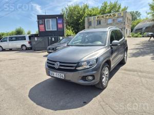 Pelēks Volkswagen Tiguan 2011 Rīga, ar dzinēja tilpumu 2.00 L un nobraukumu 202 tūkst. km par 9490 €, foto  vietnē AUTOMOTO.COM.LV