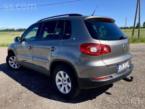 Pelēks Volkswagen Tiguan 2011 Talsi, ar dzinēja tilpumu 2.00 L un nobraukumu 205 tūkst. km par 7999 €, foto 6 vietnē AUTOMOTO.COM.LV