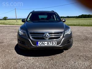 Pelēks Volkswagen Tiguan 2011 Talsi, ar dzinēja tilpumu 2.00 L un nobraukumu 205 tūkst. km par 7999 €, foto 9 vietnē AUTOMOTO.COM.LV