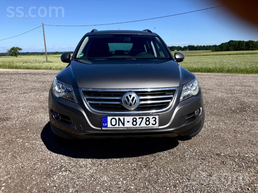 Pelēks Volkswagen Tiguan 2011 Talsi, ar dzinēja tilpumu 2.00 L un nobraukumu 205 tūkst. km par 7999 €, foto 9 vietnē AUTOMOTO.COM.LV