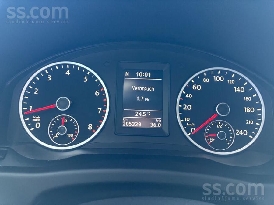 Pelēks Volkswagen Tiguan 2011 Talsi, ar dzinēja tilpumu 2.00 L un nobraukumu 205 tūkst. km par 7999 €, foto 10 vietnē AUTOMOTO.COM.LV