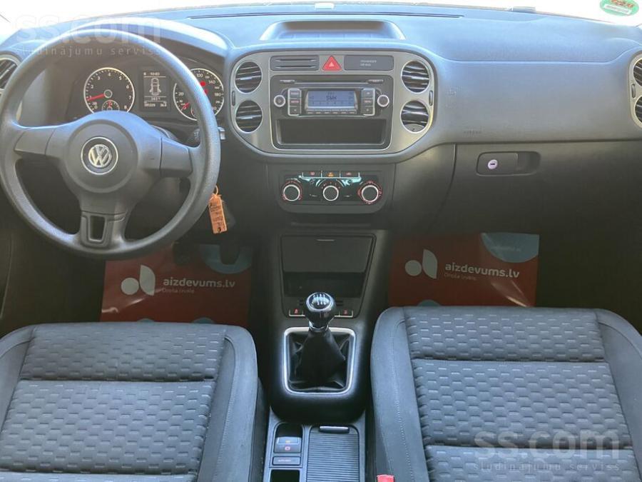 Pelēks Volkswagen Tiguan 2011 Talsi, ar dzinēja tilpumu 2.00 L un nobraukumu 205 tūkst. km par 7999 €, foto 19 vietnē AUTOMOTO.COM.LV