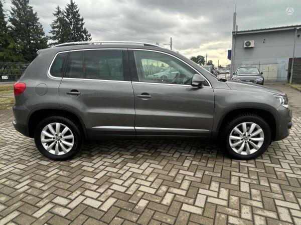 Pelēks Volkswagen Tiguan 2011 Tauragė, ar dzinēja tilpumu 1.97 L un nobraukumu 257 tūkst. km par 7800 €, foto 5 vietnē AUTOMOTO.COM.LV