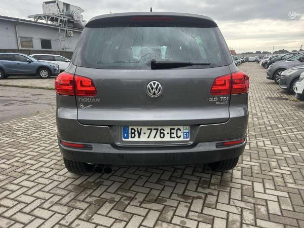 Pelēks Volkswagen Tiguan 2011 Tauragė, ar dzinēja tilpumu 1.97 L un nobraukumu 257 tūkst. km par 7800 €, foto 7 vietnē AUTOMOTO.COM.LV