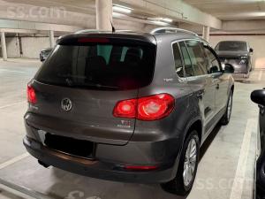 Pelēks Volkswagen Tiguan 2011 Rīga, ar dzinēja tilpumu 1.40 L un nobraukumu 178 tūkst. km par 6250 €, foto 7 vietnē AUTOMOTO.COM.LV