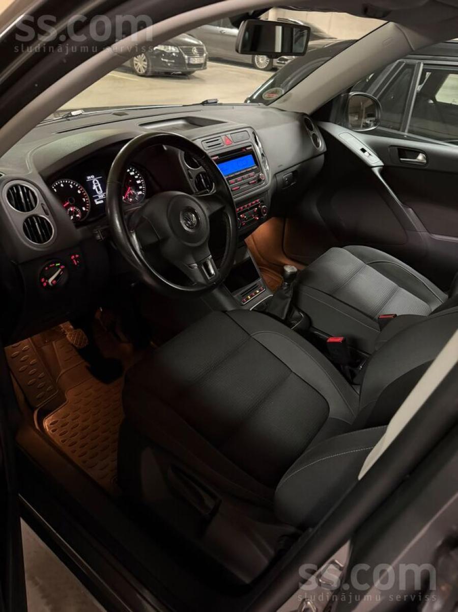 Pelēks Volkswagen Tiguan 2011 Rīga, ar dzinēja tilpumu 1.40 L un nobraukumu 178 tūkst. km par 6250 €, foto 9 vietnē AUTOMOTO.COM.LV