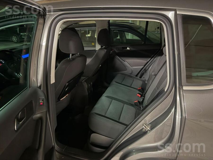 Pelēks Volkswagen Tiguan 2011 Rīga, ar dzinēja tilpumu 1.40 L un nobraukumu 178 tūkst. km par 6250 €, foto 11 vietnē AUTOMOTO.COM.LV