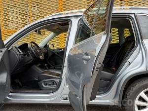 Pelēks Volkswagen Tiguan 2011 Ogre, ar dzinēja tilpumu 2.00 L un nobraukumu 177 tūkst. km par 7495 €, foto 10 vietnē AUTOMOTO.COM.LV