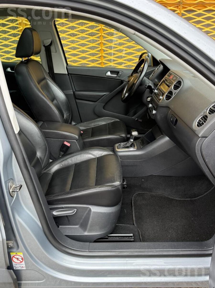 Pelēks Volkswagen Tiguan 2011 Ogre, ar dzinēja tilpumu 2.00 L un nobraukumu 177 tūkst. km par 7495 €, foto 17 vietnē AUTOMOTO.COM.LV