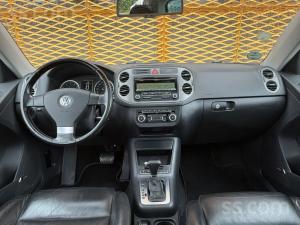 Pelēks Volkswagen Tiguan 2011 Ogre, ar dzinēja tilpumu 2.00 L un nobraukumu 177 tūkst. km par 7495 €, foto 19 vietnē AUTOMOTO.COM.LV