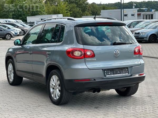 Pelēks Volkswagen Tiguan 2011 Ogre, ar dzinēja tilpumu 2.00 L un nobraukumu 177 tūkst. km par 7495 €, foto 4 vietnē AUTOMOTO.COM.LV