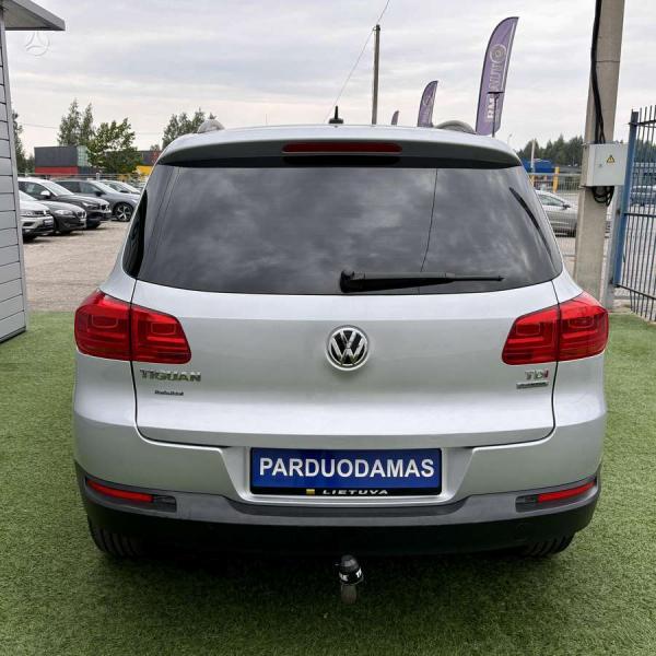 Pelēks Volkswagen Tiguan 2011 Panevēža, ar dzinēja tilpumu 1.97 L un nobraukumu 184 tūkst. km par 7500 €, foto 7 vietnē AUTOMOTO.COM.LV