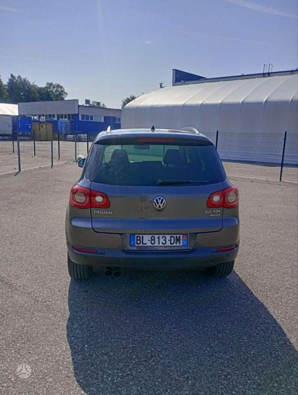 Pelēks Volkswagen Tiguan 2011 Kauņa, ar dzinēja tilpumu 1.97 L un nobraukumu 270 tūkst. km par 4550 €, foto 4 vietnē AUTOMOTO.COM.LV