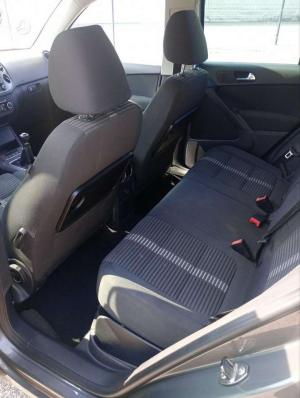 Grey Volkswagen Tiguan 2011 in Kaunas, with an engine capacity of 1.97 L and mileage of 270 thousand km for 4550 €, photo 13 on AUTOMOTO.COM.LV