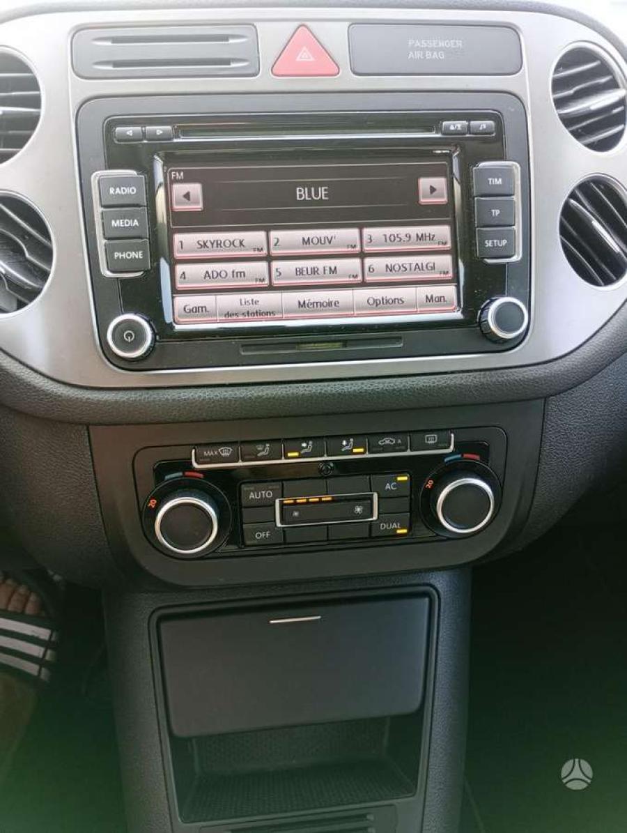 Grey Volkswagen Tiguan 2011 in Kaunas, with an engine capacity of 1.97 L and mileage of 270 thousand km for 4550 €, photo 15 on AUTOMOTO.COM.LV