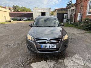 Pelēks Volkswagen Tiguan 2011 Rēzekne, ar dzinēja tilpumu 2.00 L un nobraukumu 0 tūkst. km par 6750 €, foto 3 vietnē AUTOMOTO.COM.LV