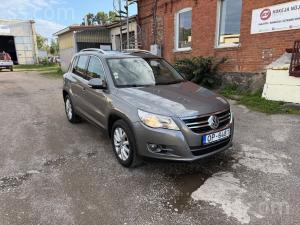 Pelēks Volkswagen Tiguan 2011 Rēzekne, ar dzinēja tilpumu 2.00 L un nobraukumu 0 tūkst. km par 6750 €, foto 4 vietnē AUTOMOTO.COM.LV