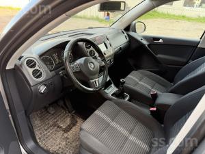 Pelēks Volkswagen Tiguan 2011 Rēzekne, ar dzinēja tilpumu 2.00 L un nobraukumu 0 tūkst. km par 6750 €, foto 10 vietnē AUTOMOTO.COM.LV