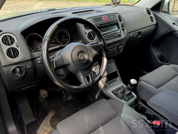 Grey Volkswagen Tiguan 2011 in Riga, with an engine capacity of 2.00 L and mileage of 207 thousand km for 7000 €, photo 11 on AUTOMOTO.COM.LV