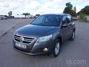Grey Volkswagen Tiguan 2011 in Riga, with an engine capacity of 2.00 L and mileage of 220 thousand km for 6950 €, photo 3 on AUTOMOTO.COM.LV
