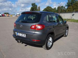 Grey Volkswagen Tiguan 2011 in Riga, with an engine capacity of 2.00 L and mileage of 220 thousand km for 6950 €, photo 14 on AUTOMOTO.COM.LV