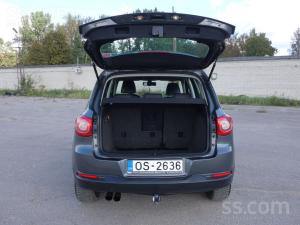Grey Volkswagen Tiguan 2011 in Riga, with an engine capacity of 2.00 L and mileage of 220 thousand km for 6950 €, photo 22 on AUTOMOTO.COM.LV