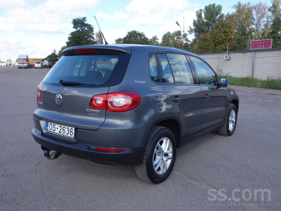 Grey Volkswagen Tiguan 2011 in Riga, with an engine capacity of 2.00 L and mileage of 220 thousand km for 6950 €, photo 29 on AUTOMOTO.COM.LV