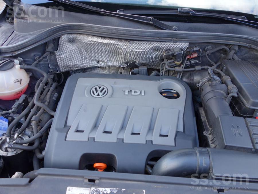 Grey Volkswagen Tiguan 2011 in Riga, with an engine capacity of 2.00 L and mileage of 220 thousand km for 6950 €, photo 32 on AUTOMOTO.COM.LV