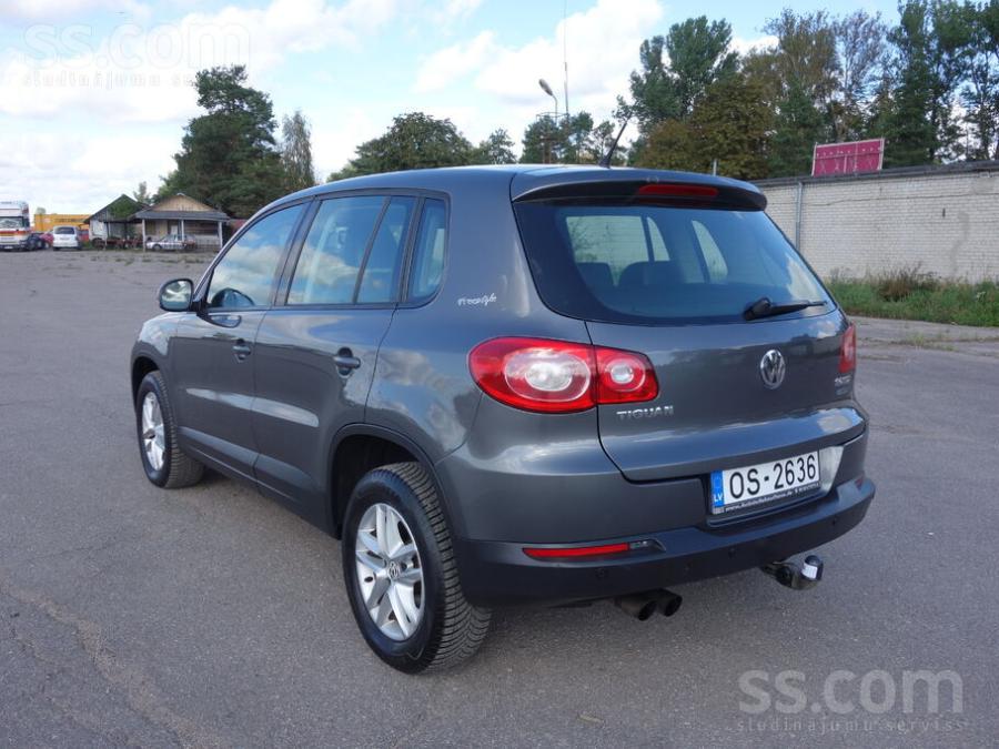 Grey Volkswagen Tiguan 2011 in Riga, with an engine capacity of 2.00 L and mileage of 220 thousand km for 6950 €, photo 35 on AUTOMOTO.COM.LV
