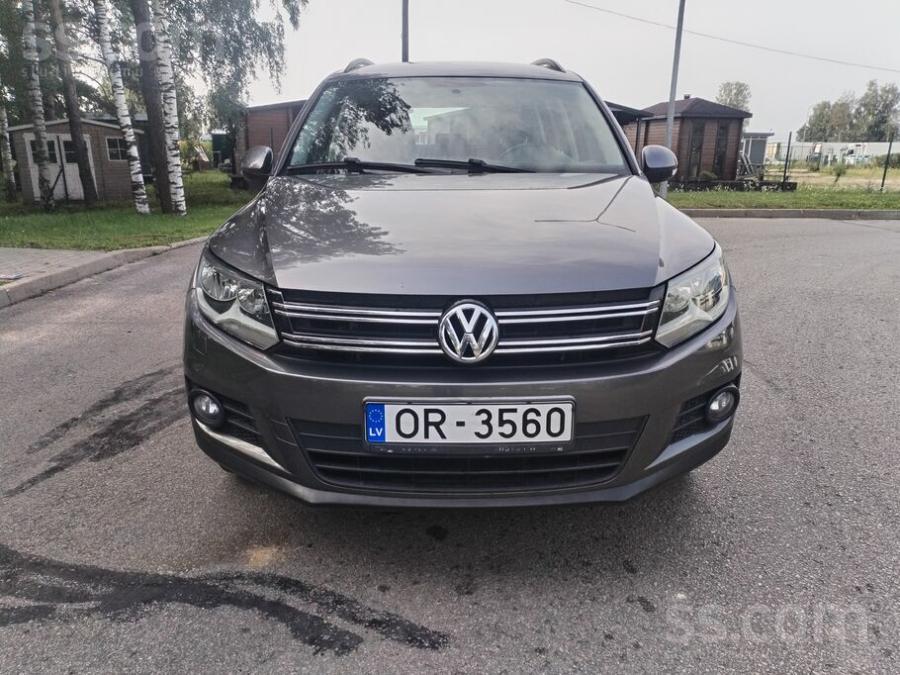 Pelēks Volkswagen Tiguan 2011 Rīga, ar dzinēja tilpumu 2.00 L un nobraukumu 201 tūkst. km par 7650 €, foto 9 vietnē AUTOMOTO.COM.LV