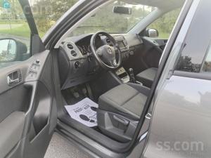 Pelēks Volkswagen Tiguan 2011 Rīga, ar dzinēja tilpumu 2.00 L un nobraukumu 201 tūkst. km par 7650 €, foto 17 vietnē AUTOMOTO.COM.LV