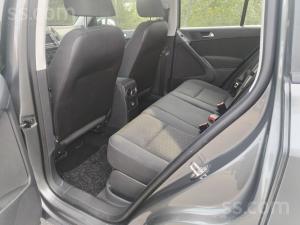 Pelēks Volkswagen Tiguan 2011 Rīga, ar dzinēja tilpumu 2.00 L un nobraukumu 201 tūkst. km par 7650 €, foto 18 vietnē AUTOMOTO.COM.LV