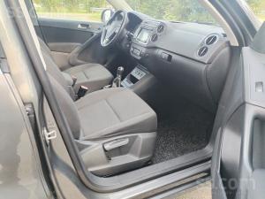 Pelēks Volkswagen Tiguan 2011 Rīga, ar dzinēja tilpumu 2.00 L un nobraukumu 201 tūkst. km par 7650 €, foto 21 vietnē AUTOMOTO.COM.LV