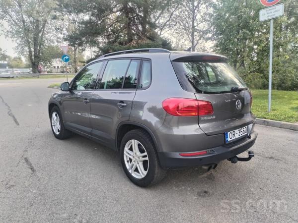 Grey Volkswagen Tiguan 2011 in Riga, with an engine capacity of 2.00 L and mileage of 201 thousand km for 7650 €, photo 4 on AUTOMOTO.COM.LV