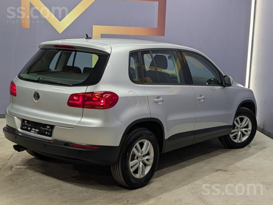 Pelēks Volkswagen Tiguan 2011 Jūrmala, ar dzinēja tilpumu 1.40 L un nobraukumu 243 tūkst. km par 6950 €, foto 5 vietnē AUTOMOTO.COM.LV