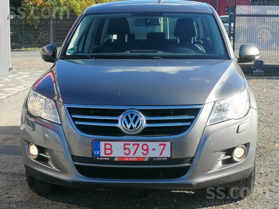 Pelēks Volkswagen Tiguan 2011 Valmiera, ar dzinēja tilpumu 2.00 L un nobraukumu 290 tūkst. km par 5550 €, foto 3 vietnē AUTOMOTO.COM.LV