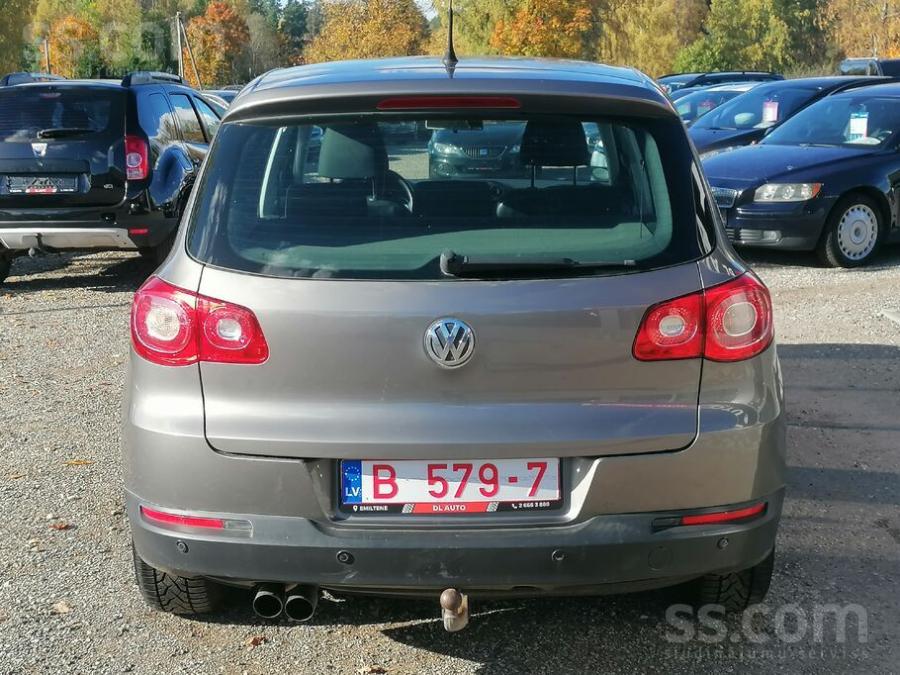 Pelēks Volkswagen Tiguan 2011 Valmiera, ar dzinēja tilpumu 2.00 L un nobraukumu 290 tūkst. km par 5550 €, foto 7 vietnē AUTOMOTO.COM.LV