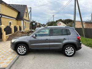 Grey Volkswagen Tiguan 2011 in Daugavpils, with an engine capacity of 2.00 L and mileage of 0 thousand km for 6750 €, photo 3 on AUTOMOTO.COM.LV