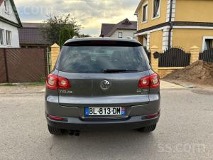 Grey Volkswagen Tiguan 2011 in Daugavpils, with an engine capacity of 2.00 L and mileage of 0 thousand km for 6750 €, photo 5 on AUTOMOTO.COM.LV