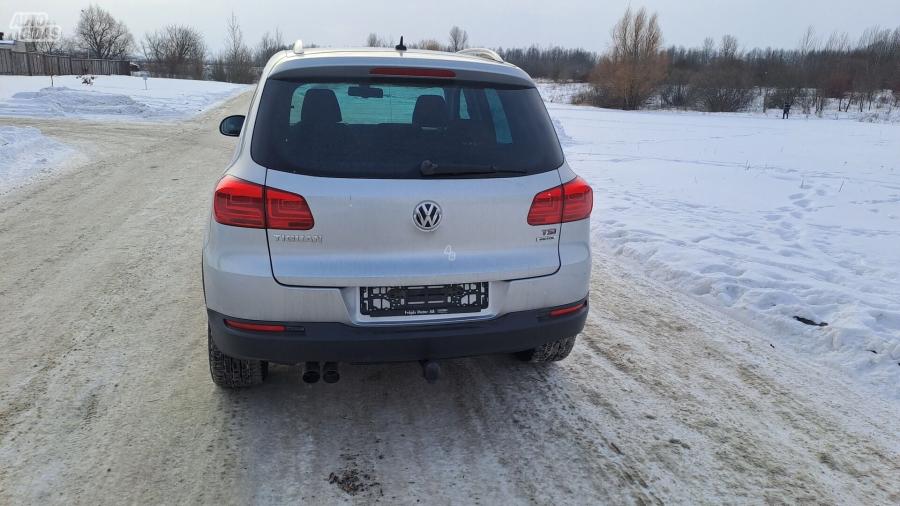 Pelēks Volkswagen Tiguan 2012 Viļņa, ar dzinēja tilpumu 1.40 L un nobraukumu 208 tūkst. km par 6500 €, foto 9 vietnē AUTOMOTO.COM.LV