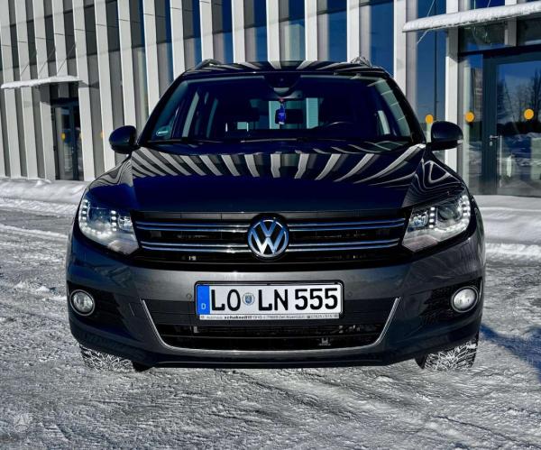 Grey Volkswagen Tiguan 2012 in Vilnius, with an engine capacity of 1.98 L and mileage of 199 thousand km for 9290 €, photo 4 on AUTOMOTO.COM.LV