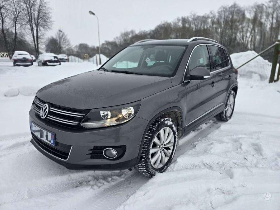 Pelēks Volkswagen Tiguan 2012 Tauragė, ar dzinēja tilpumu 1.97 L un nobraukumu 199 tūkst. km par 7950 €, foto 1 vietnē AUTOMOTO.COM.LV