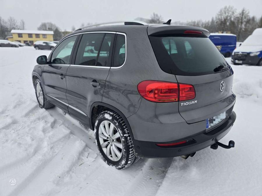 Pelēks Volkswagen Tiguan 2012 Tauragė, ar dzinēja tilpumu 1.97 L un nobraukumu 199 tūkst. km par 7950 €, foto 3 vietnē AUTOMOTO.COM.LV