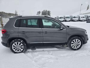 Pelēks Volkswagen Tiguan 2012 Tauragė, ar dzinēja tilpumu 1.97 L un nobraukumu 199 tūkst. km par 7950 €, foto 5 vietnē AUTOMOTO.COM.LV